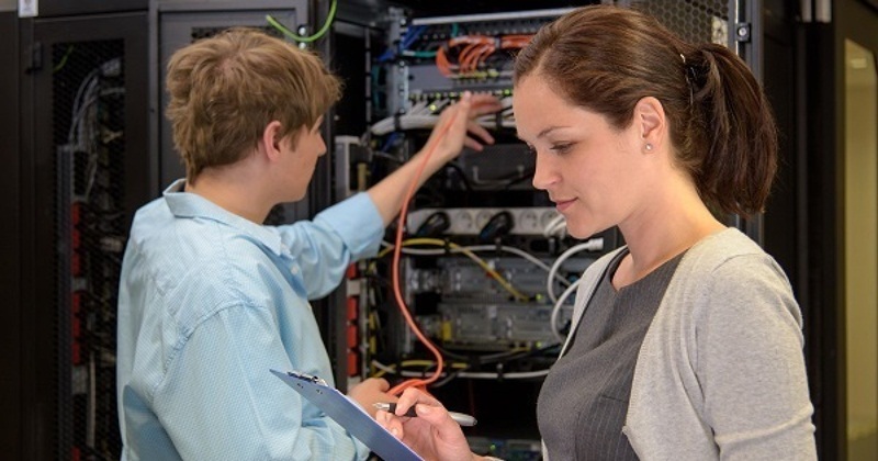 Backbone: como ele é utilizado e quais os benefícios para a TI? - SoftSell